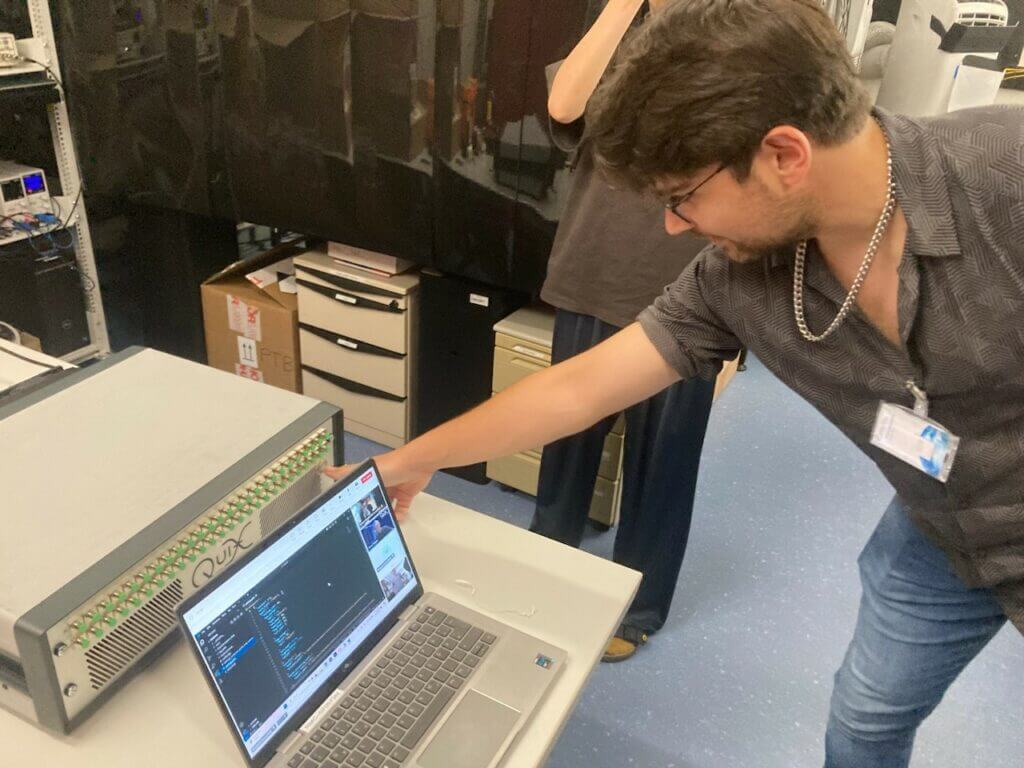 QCI PiQ receives photonic quantum processor from QuiX Quantum – DLR ...